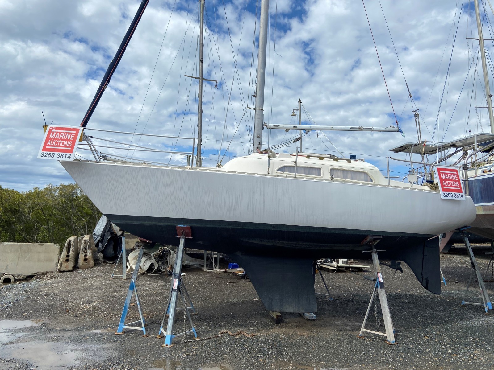 Marine Auctions - Cavalier 26 Cruising Yacht- Must be Sold