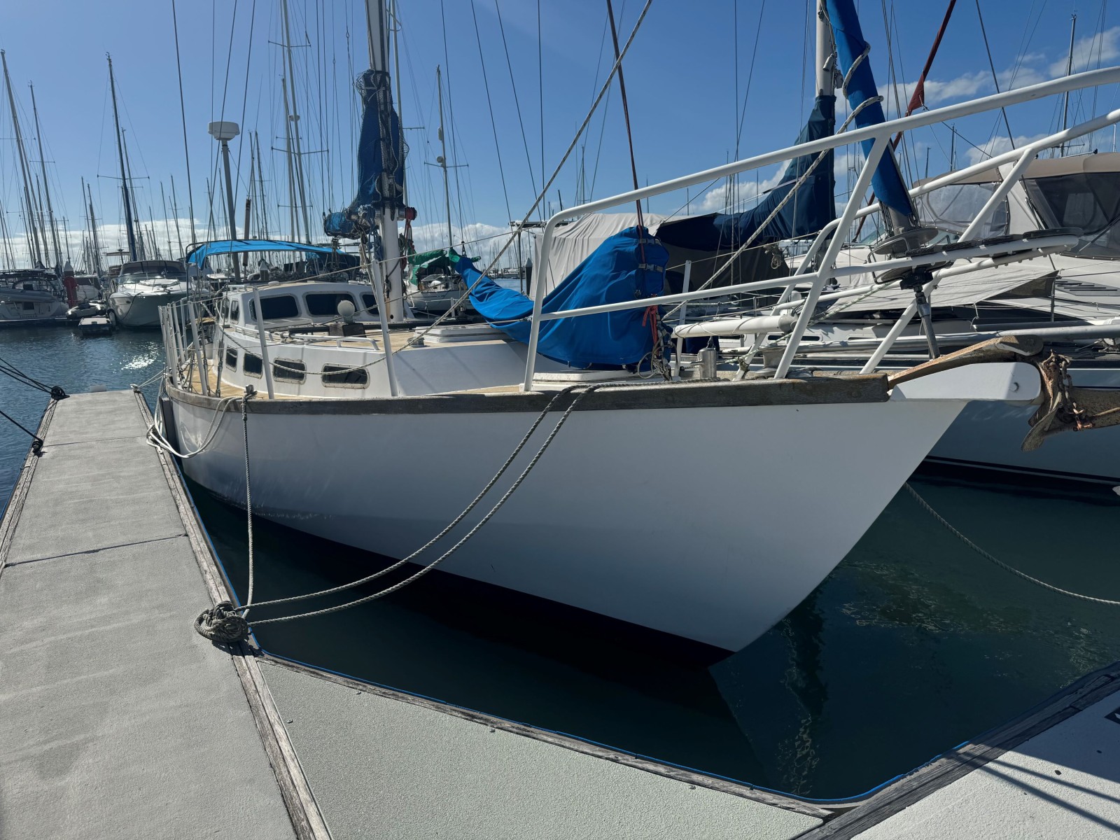 Marine Auctions - Roberts 40 Cutter Rig Sloop